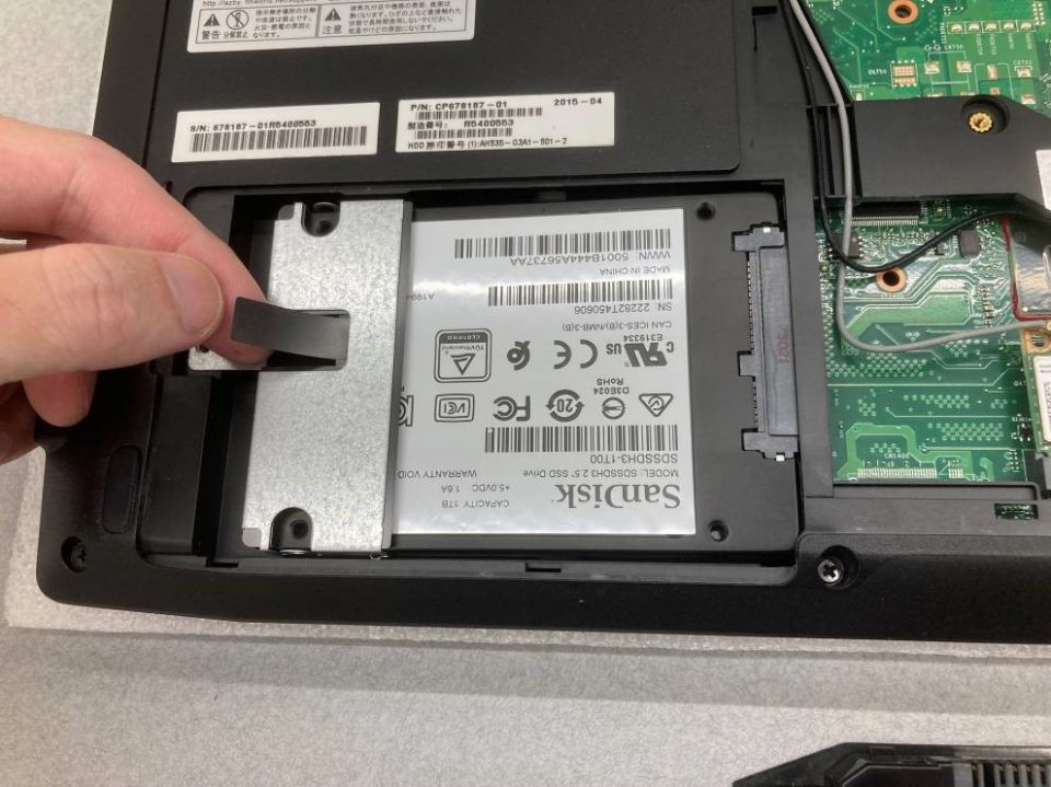 【テクニカルサービス事例集】FujitsuノートパソコンのSSD換装 | アプライドタイムス